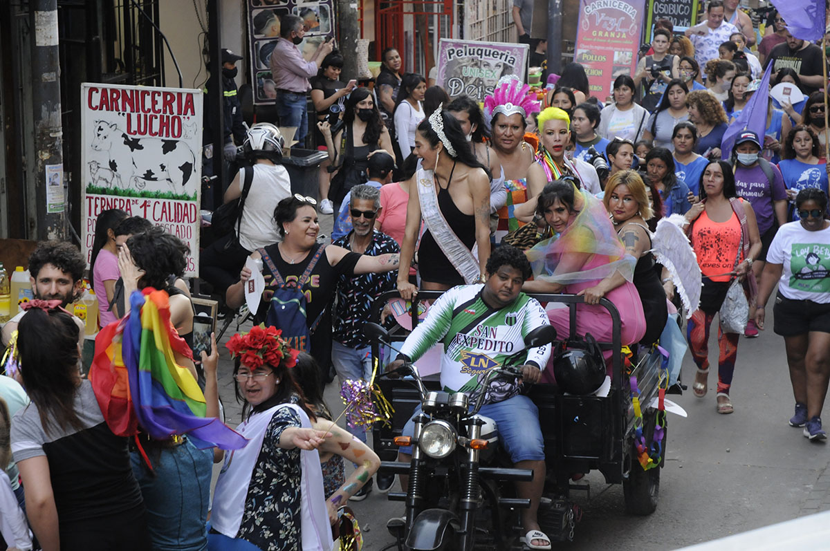 Marcha del Orgullo Villero y Plurinacional en Buenos Aires - Agencia ...